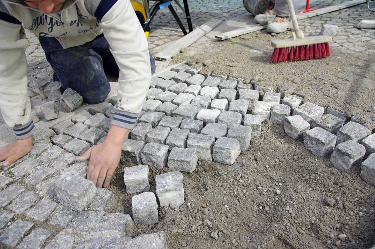 Pavage et dallage de parking à Theza - Construction Boisseau